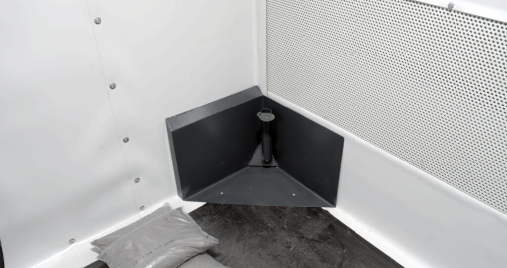 Basic ONE PLUS sandblasting container - Sapi Sandstrahl und Anlagenbau